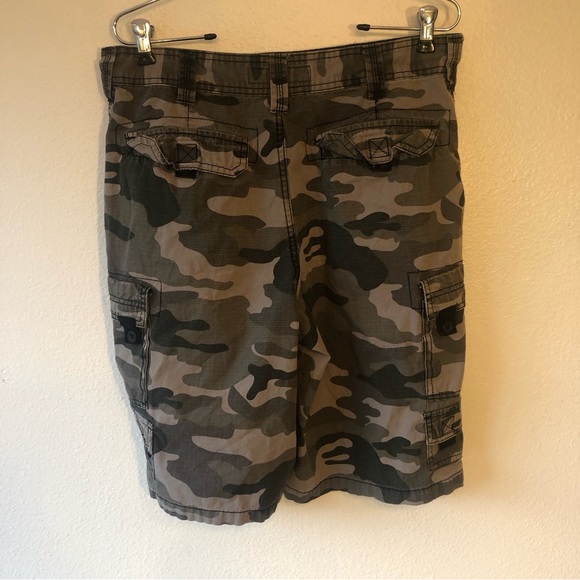 Monument | Shorts | Monument Camo Cargo Shorts Size 32 | Poshmark